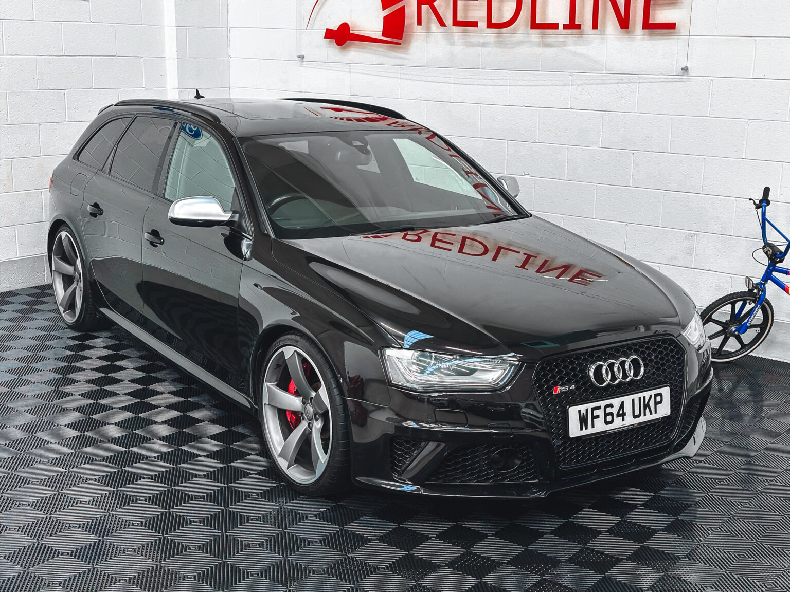 Audi RS4 Avant - Redline Competitions