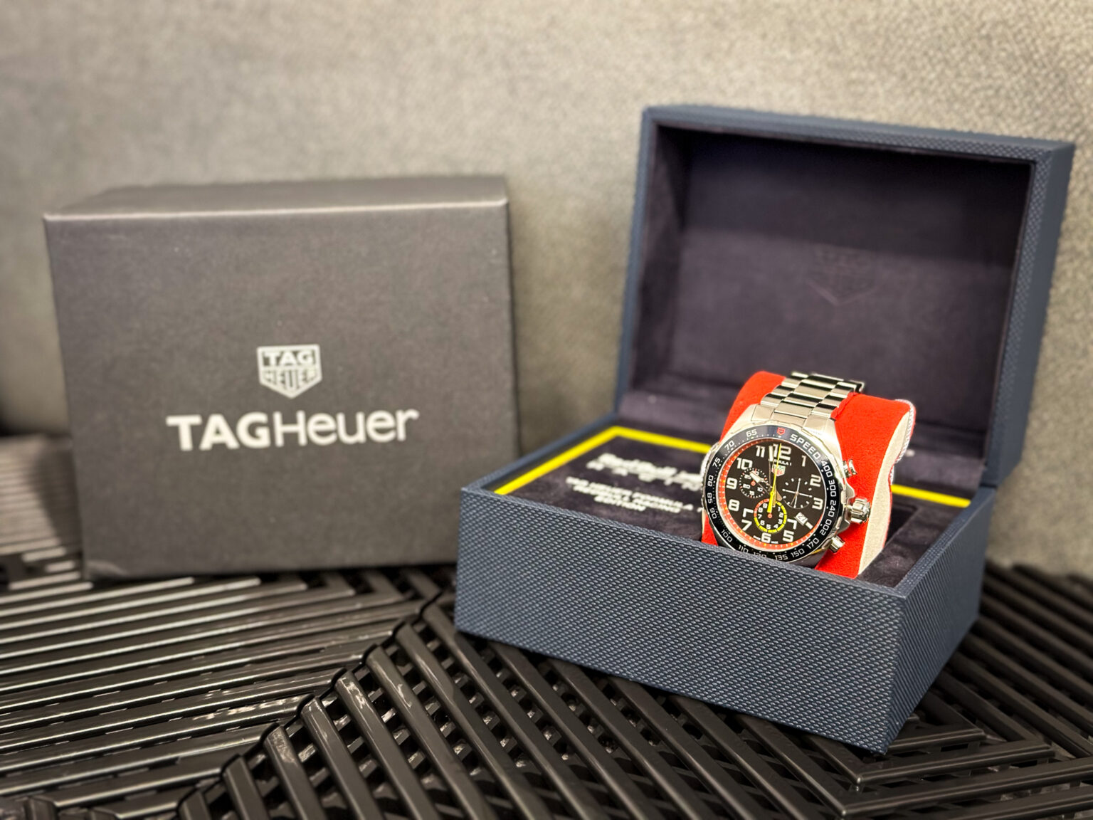 TAG Heuer Special Edition Formula 1 Red Bull Racing Chronograph Watch ...