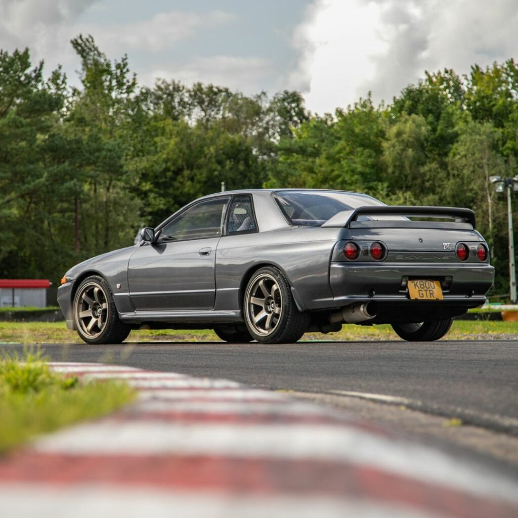 Win This 500BHP SKYLINE R32 GTR + £2000 of Instant Wins - Redline ...